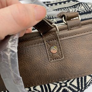 Thirty one- Jewell | Bags | Thirty One Rio Weave Reversible Utility ...